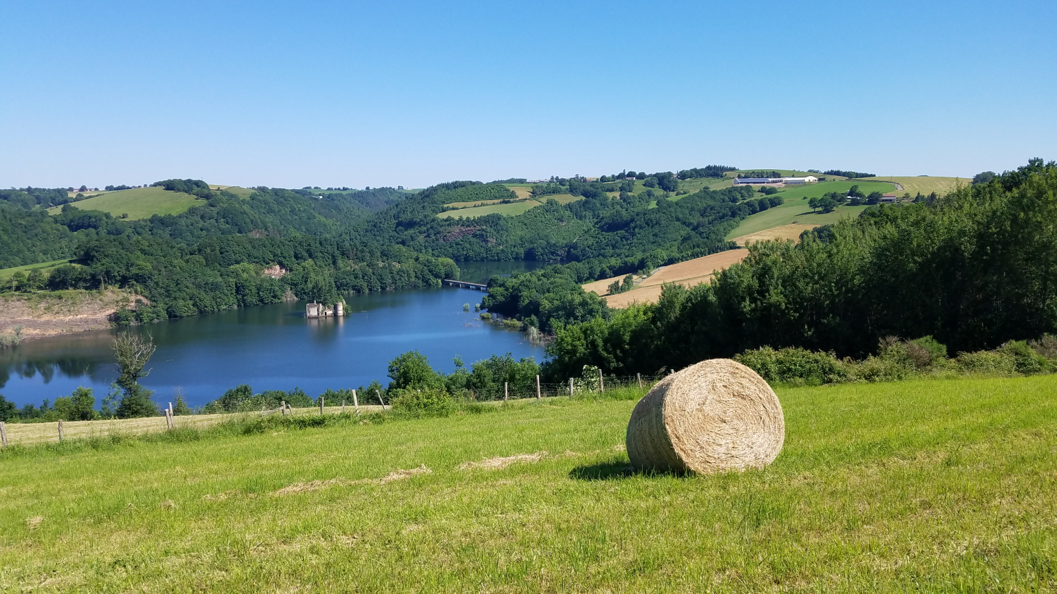 Zoom sur le village de Teillet - Office de Tourisme Vallée du Tarn